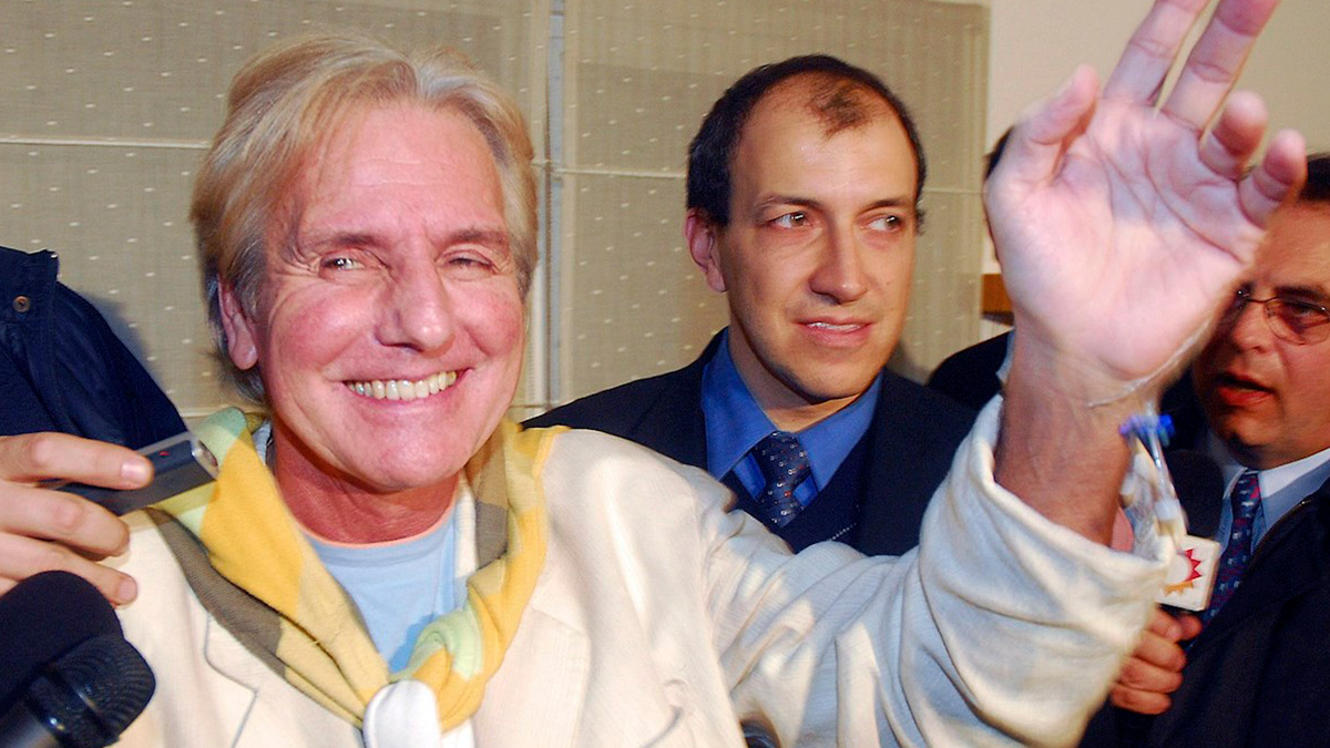 Quién fue Sergio Denis, el ícono pop argentino que se fue cantando ...