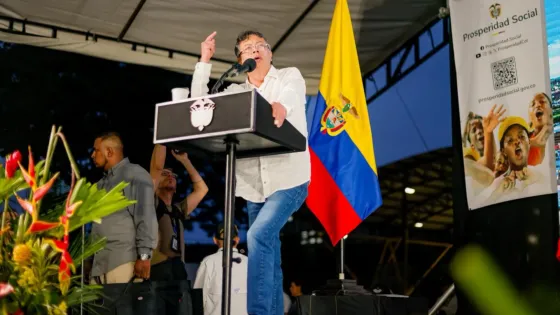 "Me arrodillo ante las cortes": el llamado de Petro por la reforma ...